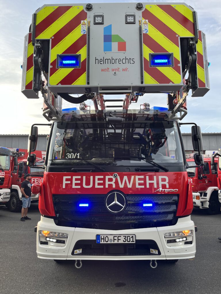 Die neue Drehleiter ist da! – Freiwillige Feuerwehr Stadt Helmbrechts